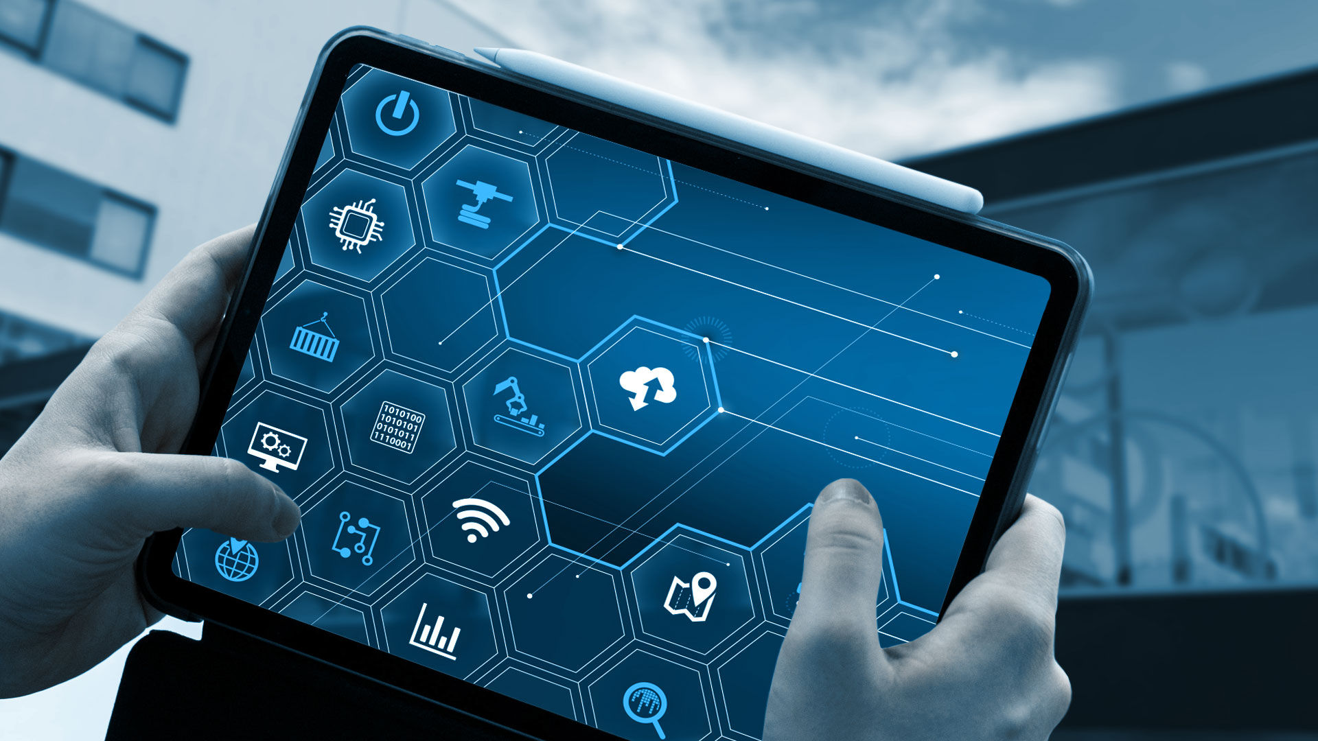 Shaping the future with the new electronics degree program | FH ...